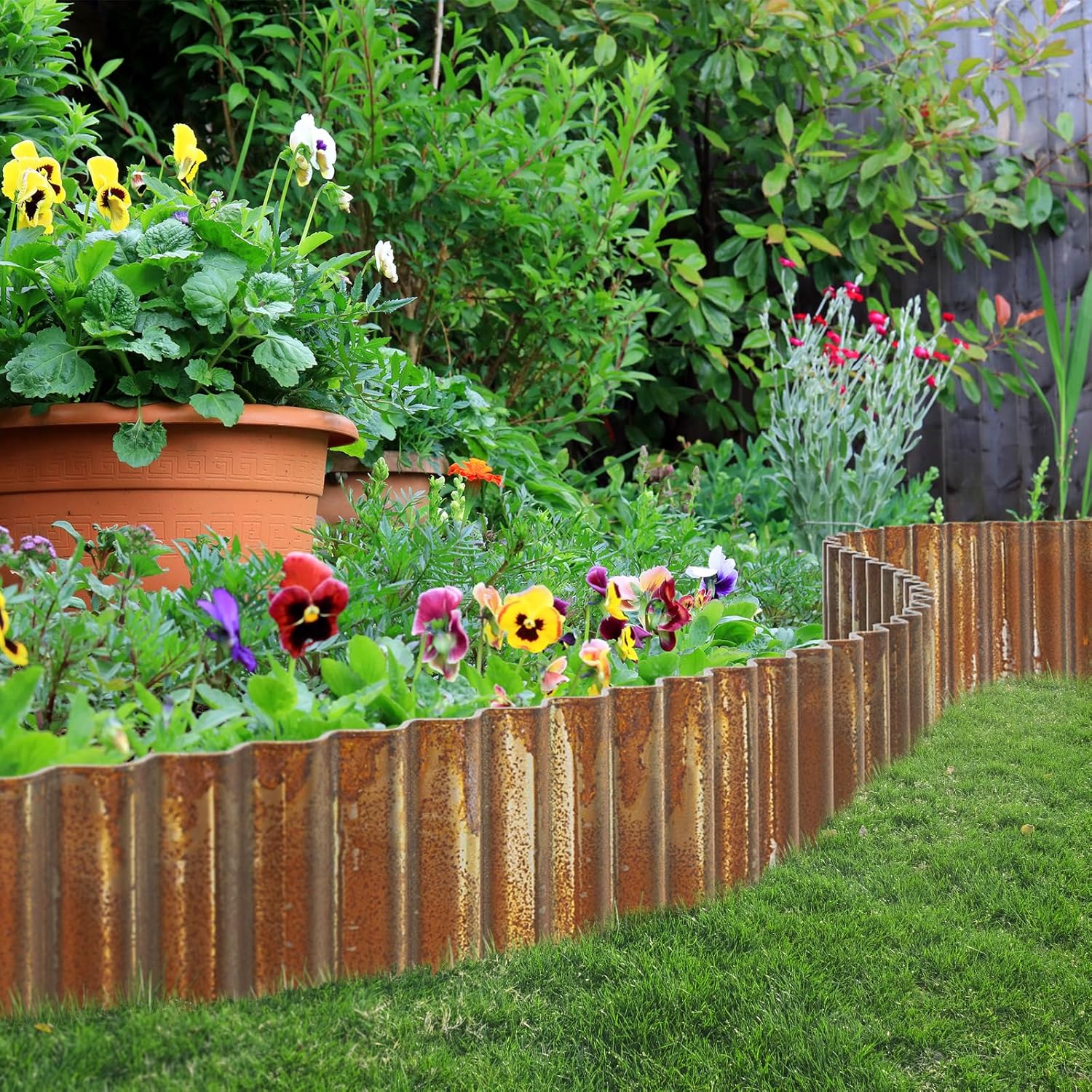 Metal Garden Edging Warning: Don't Buy Until You Read These 4 Critical Facts • Home Chroma