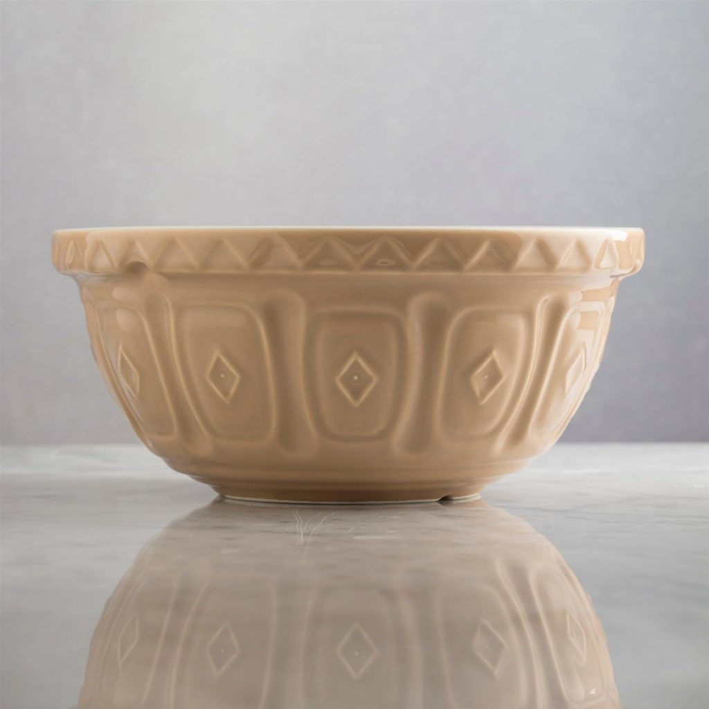 7 Best Extra Large Ceramic Mixing Bowls That Won't Make You Sick (While ...